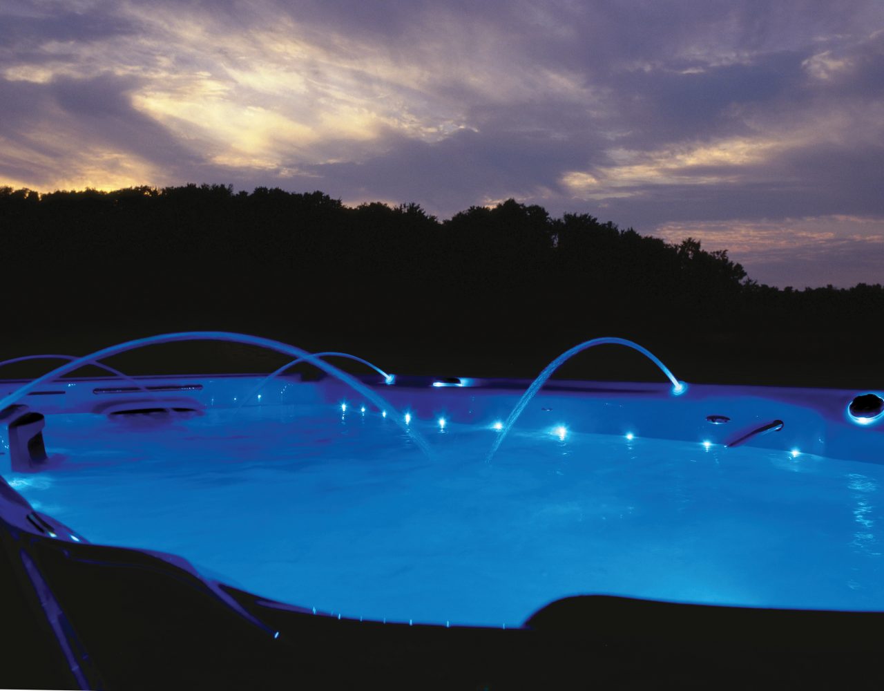 בריכות שחיה לבית - כל מה שצריך וחייב לדעת - Sparta Spa